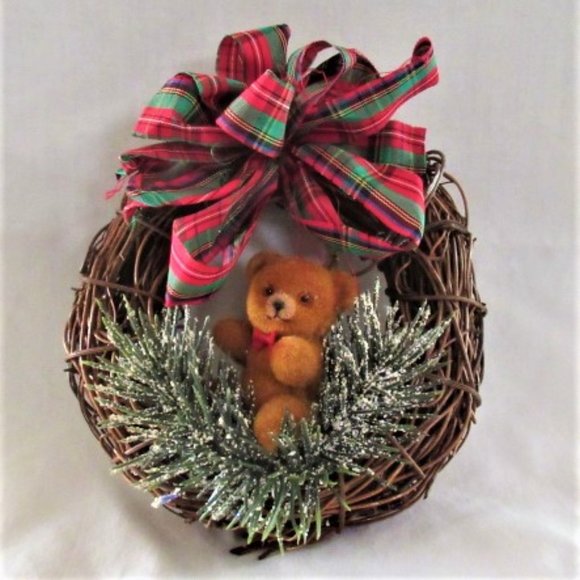 Handmade | Holiday | Teddy Bear Wreath Ornament | Poshmark